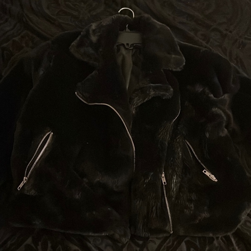 Windsor Black Short Fur Coat - Gem